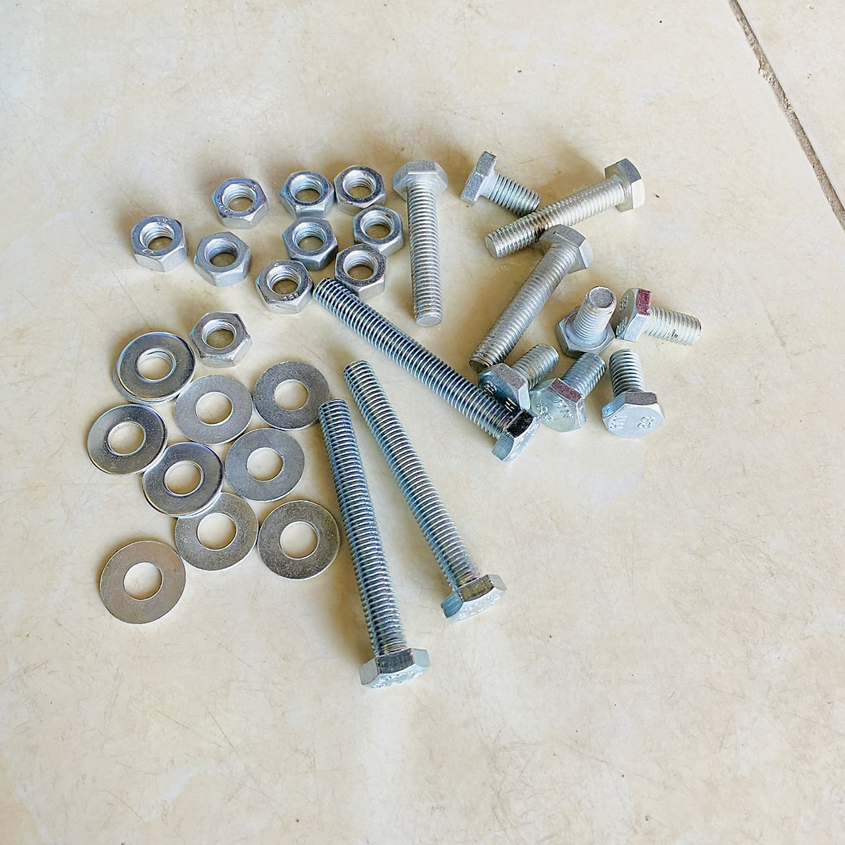 Mua 10 bộ bulong M10 đủ size (bao gồm bulong, ecu, long đen phẳng ...