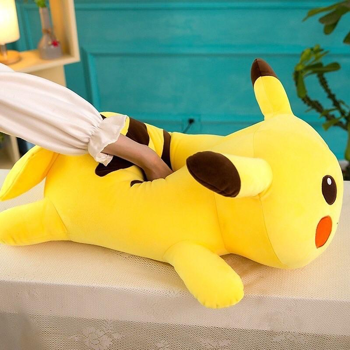 Gấu bông Pikachu, Pikachu nằm, Pikachu nhồi bông | Tiki