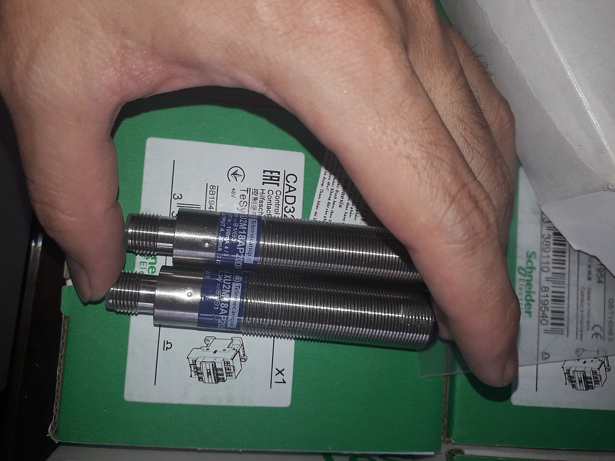 XU2M18AP20D Cảm biến quang phi 18mm, khoản cách Sn 50m Schneider | Gia ...