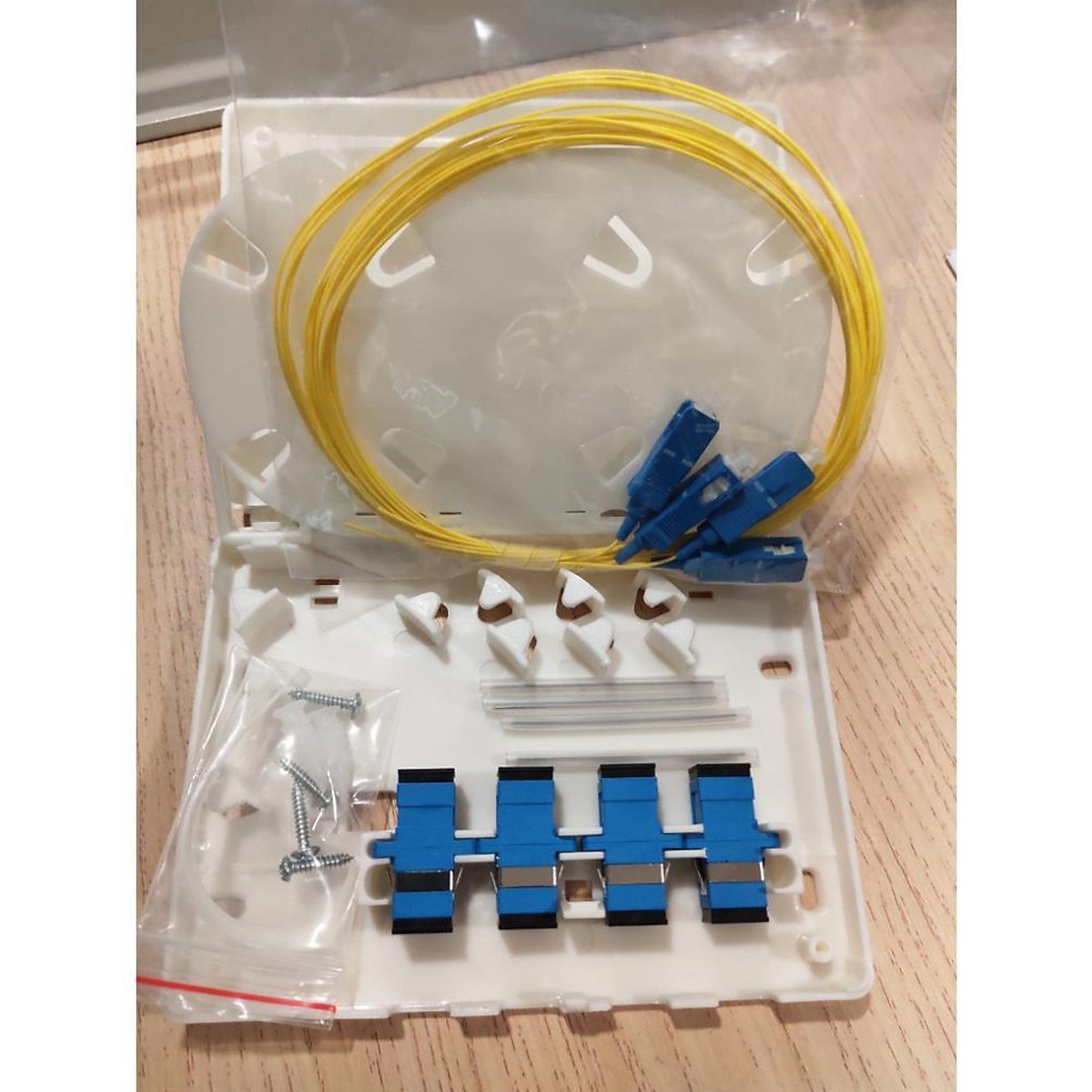 Hộp phối quang ODF 4Fo indoor vỏ nhựa chuẩn phụ kiện SC/APC hoặc SC/UPC ...