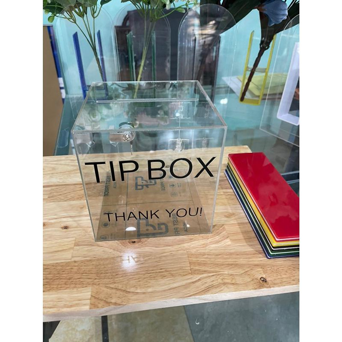 Thùng tip box mica, hộp tip box, có ổ khoá, nhiều màu sắc , nhiều kích thước, thiết kế theo yêu cầu