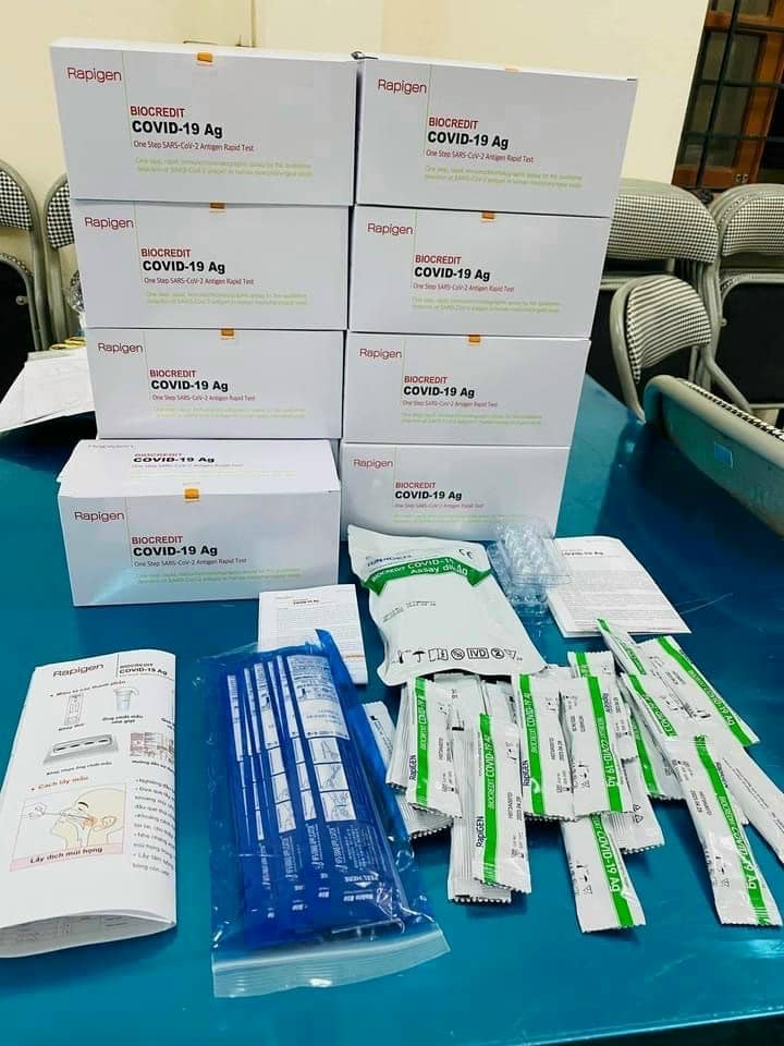 Hộp Kit Test - Xét Nghiệm Nhanh COVID-19 Ag BioCredit- Hàn Quốc