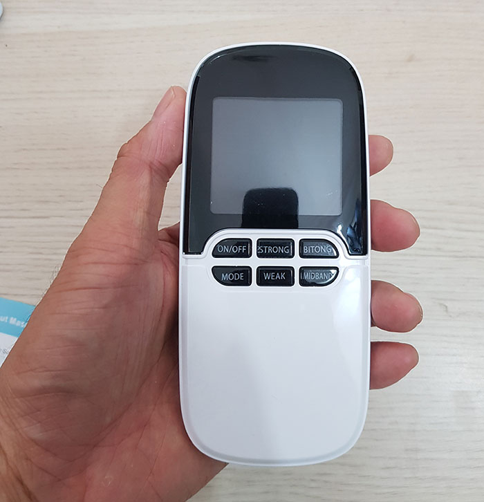 Máy massage xung điện pin sạc 8 miếng dán đèn hồng ngoại trị liệu JY-A818 - Máy massage toàn ...